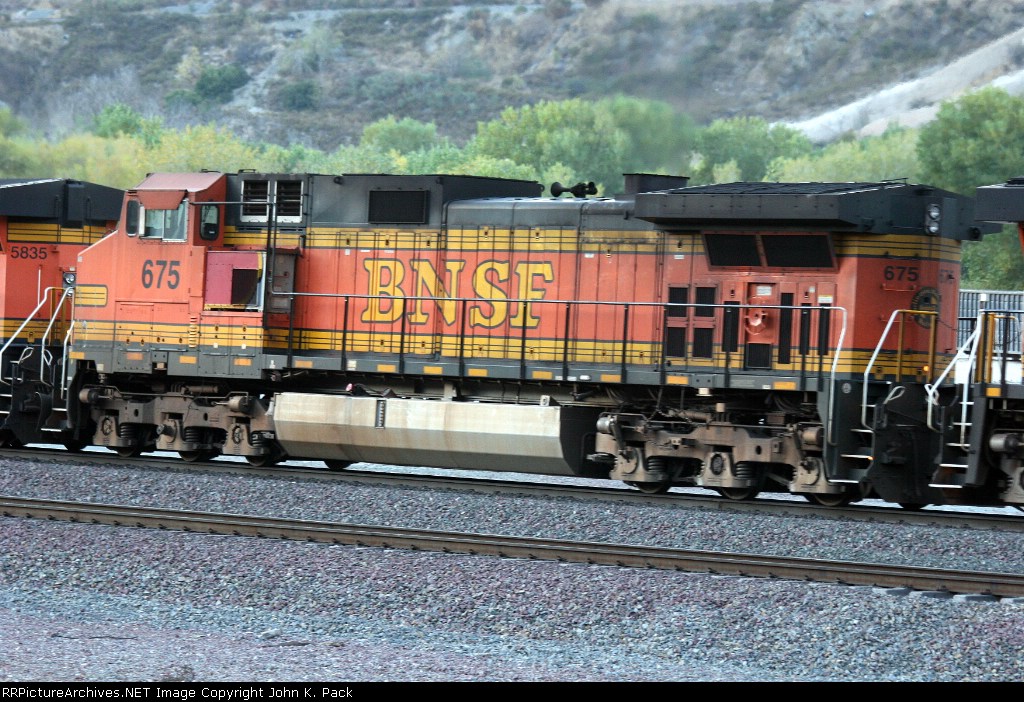 BNSF 675